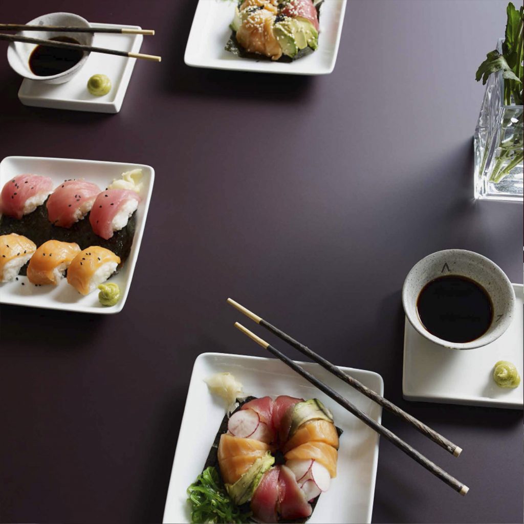 Formica® Laminado De Color Sólido Night Shade Modelo: 8243 Medida: 1.22 ...