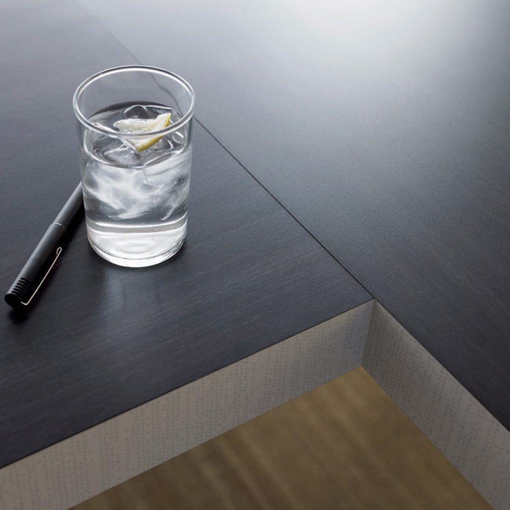 Formica® Laminado Blackened Legno Modelo: 8848 Medida: 1.22 X 2.44 mts ...